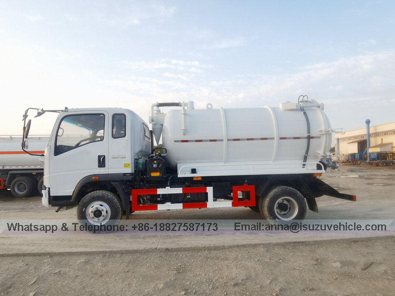 SINOTRUK HOWO 5,000 Liters Sewage Vacuum Suction Truck - Buy Sewage ...